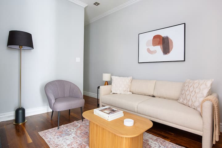 Blueground | Gramercy Park 2bd Apartment - New York