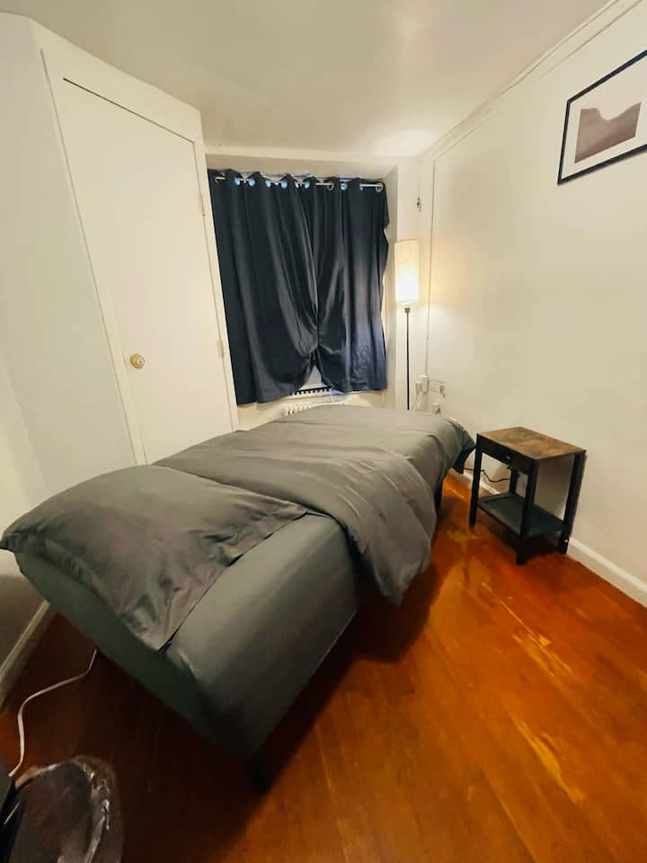 Chelsea Studio 4 (Shared Bathroom) - New York