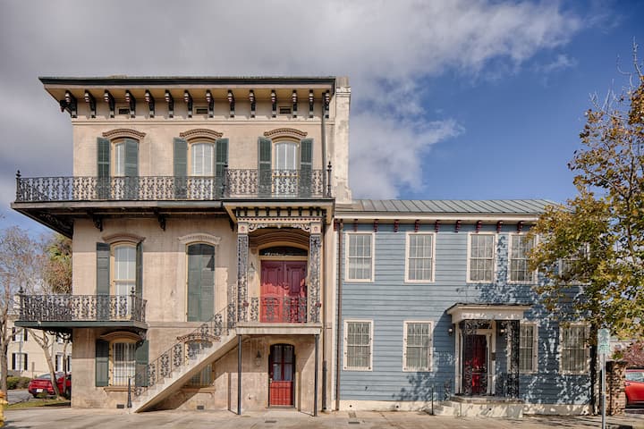Grand Downtown Estate On Broughton For 20 Guests - Savannah, GA