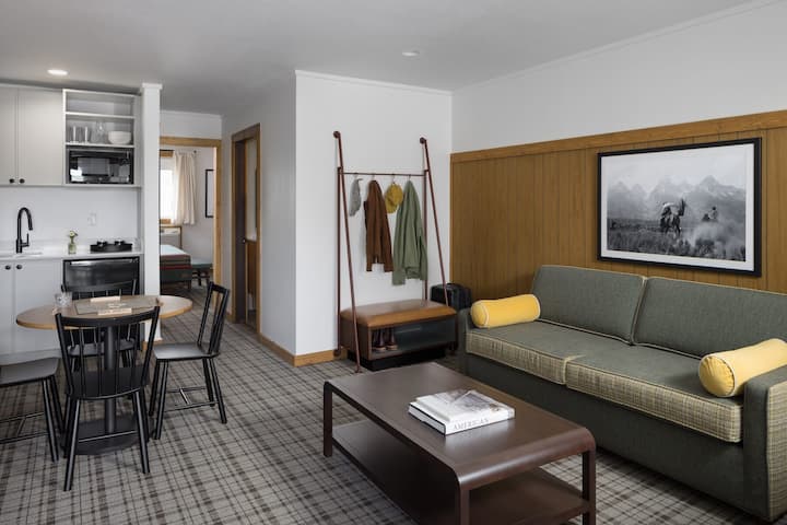 Pet-friendly Retro Lodge W/ All-season Pool! - Jackson, WY