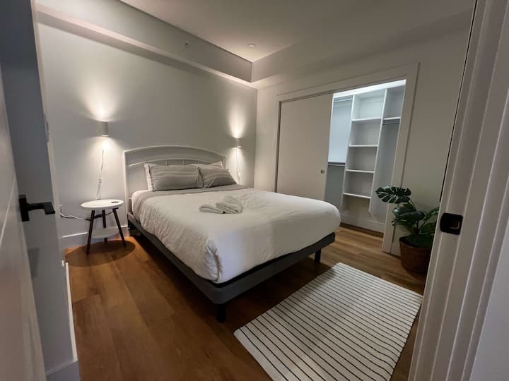 Luxe Urban Retreat - Halifax, NS, Canadá