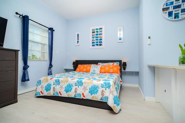 Lovely Studio Apt Near Ocean W/ Private Deck + Bbq - Cayman Islands
