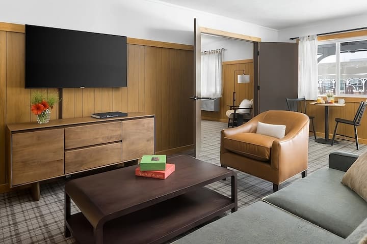 Retro Lodge Near Ski Resort – 5 Miles Away - Jackson, WY