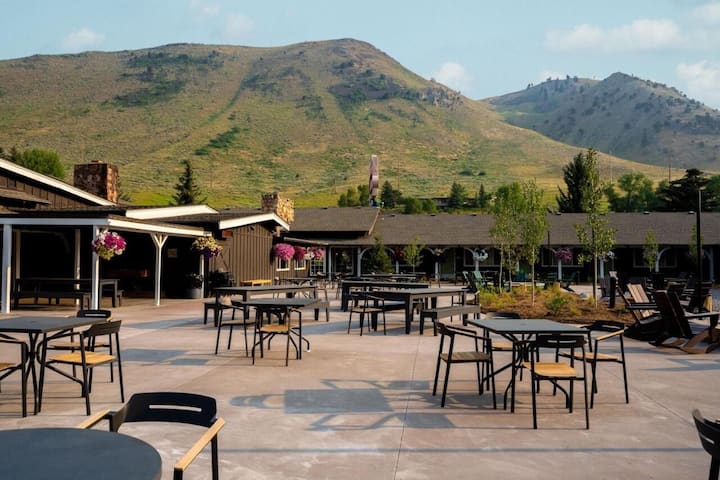 4 Rooms At Cozy Lodge W/ Pool & Hot Tub Near Dt - Jackson Hole, WY