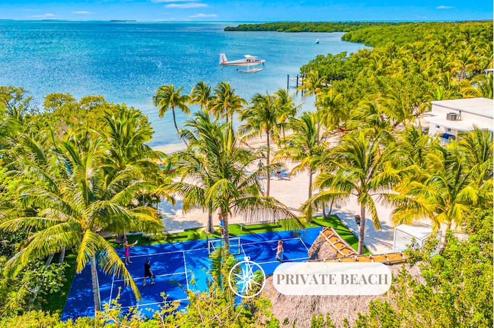 Private Beach, Pickleball Court And Tiki Bar - The Bahamas