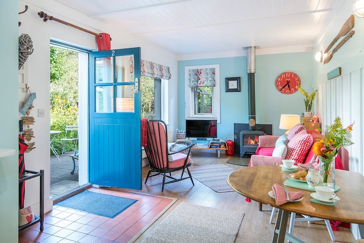 2 Penally Boathouse Mews - Cardigan