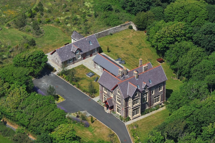 Penrhiw Priory - Little Haven