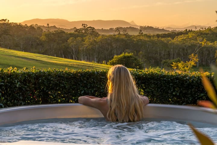 Cape Byron Suite 2 & 3 With Private Lounge - Byron Bay