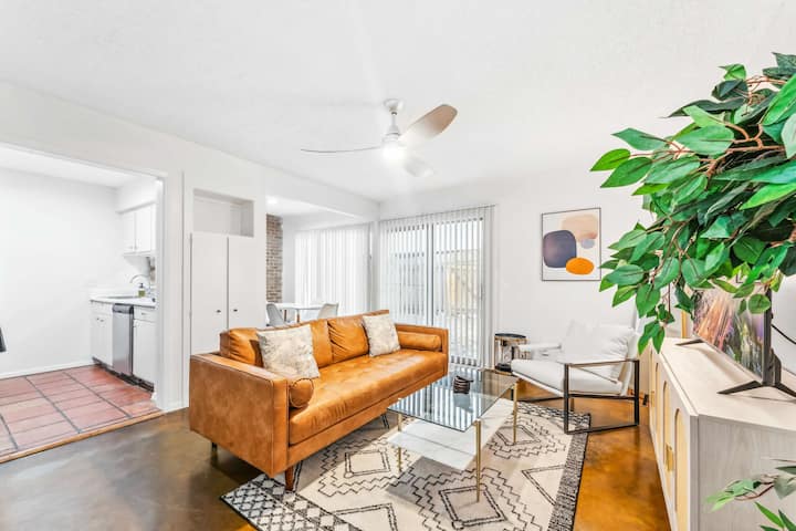 Prime Soco Cozy 1br King Suite W/ Pool, Parking - McKinney Falls State Park, Austin