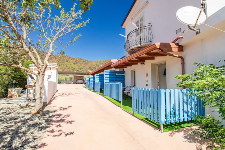 S'omu E Chicchinu Rooms - Cardedu
