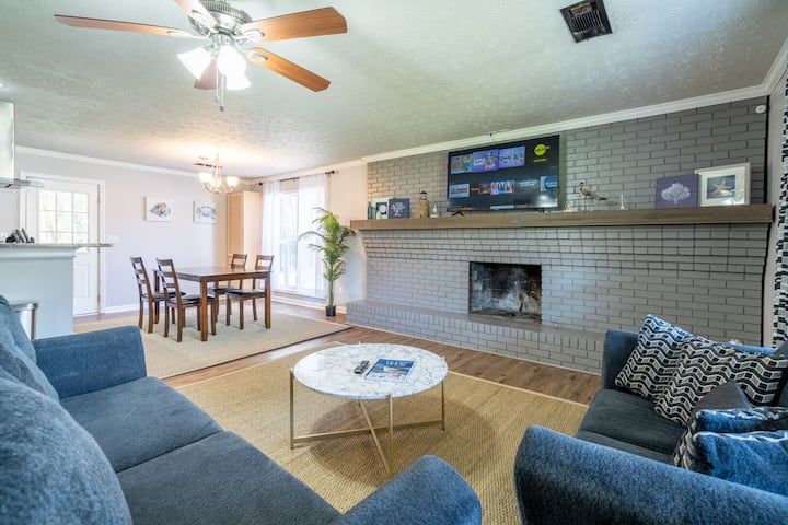 Perfect 3br Retreat Near Downtown And Lake Acworth - Acworth, GA