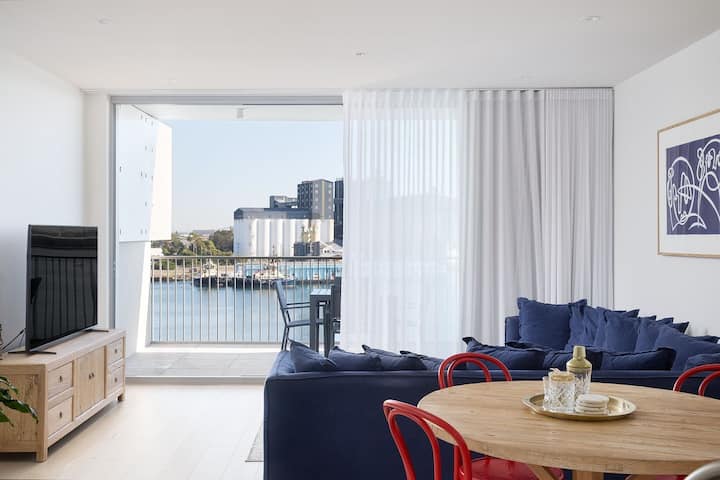 Portside On Honeysuckle - Merewether