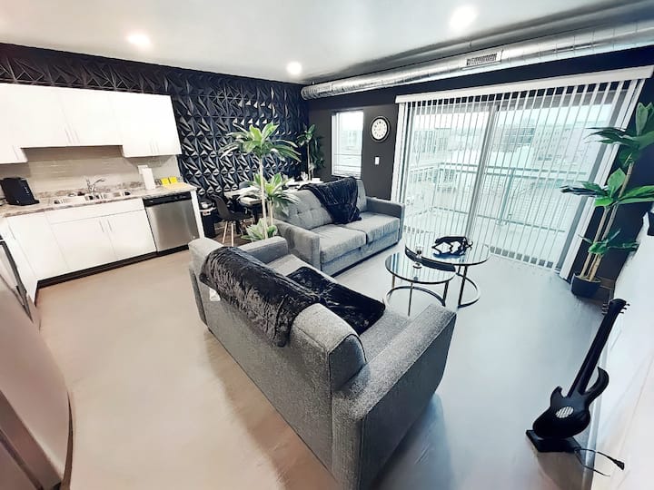 The Green & Onyx Escape - Des Moines, IA