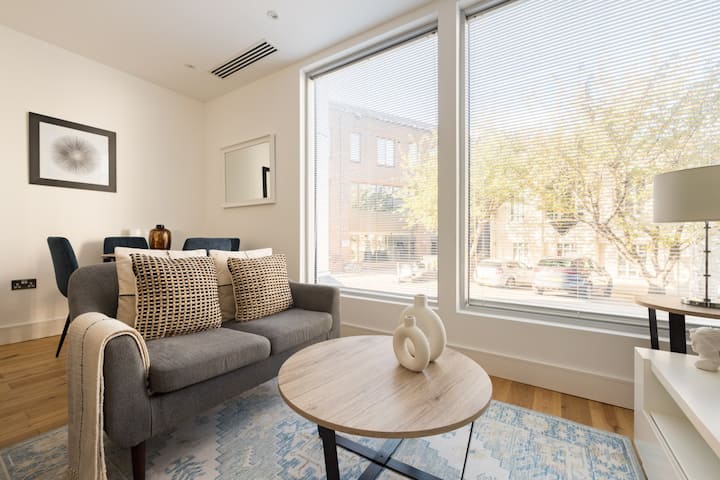 Lovely Flat In Hounslow - Twickenham