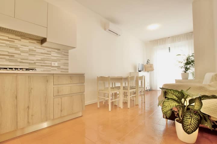 Sea-view Apartment With A Pool - Jesolo
