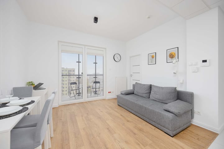 Kasprzaka 29 | Bright Apartment | A/c & Parking - Warsaw