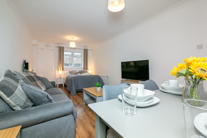 Lavender Garden Suite - Stevenage