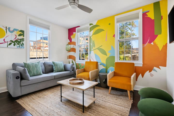 4 Bedroom - 2 Blocks To King Street! - Charleston, SC