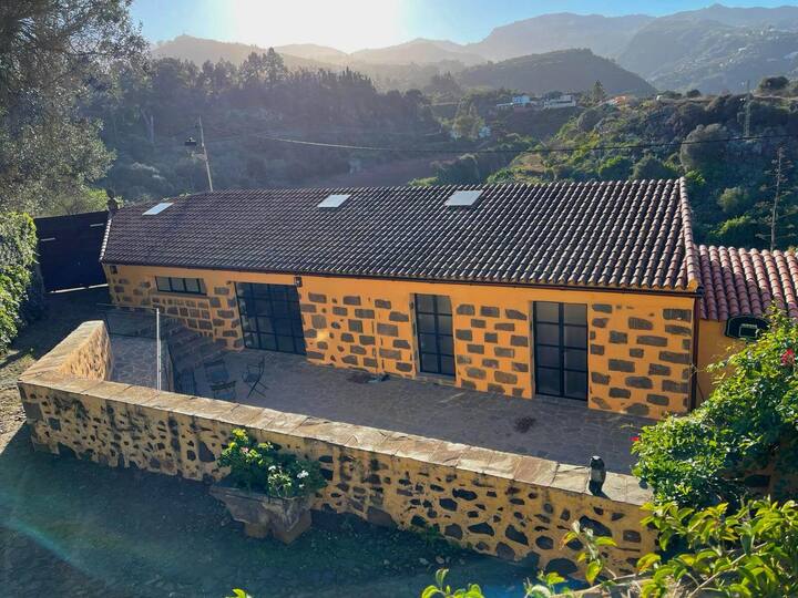 Casa Con Encanto Y Terraza En Santa Brígida - Gran Canaria