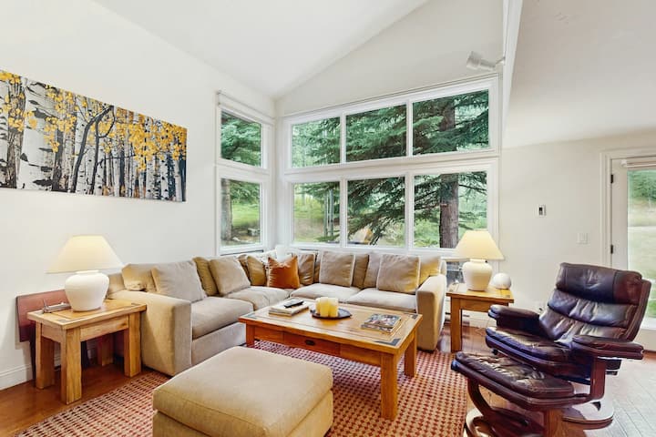 Four Br Charming Home In Great Location - Vail, CO