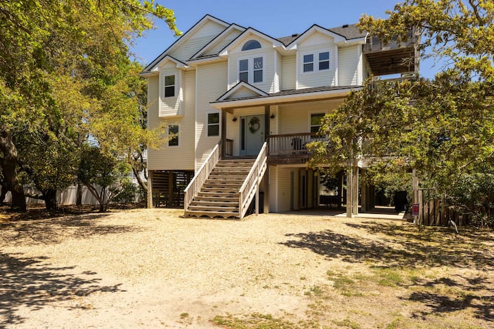 Oceanside Duck Retreat W Pool, Spa, Mins To Beach! - Duck, NC