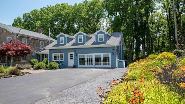 Olver Farm Guest House : Park-like Setting - Aurora, NY