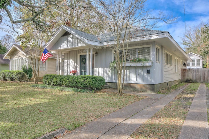 Hummingbird Home - A Craftsman Bungalow - Mobile, AL