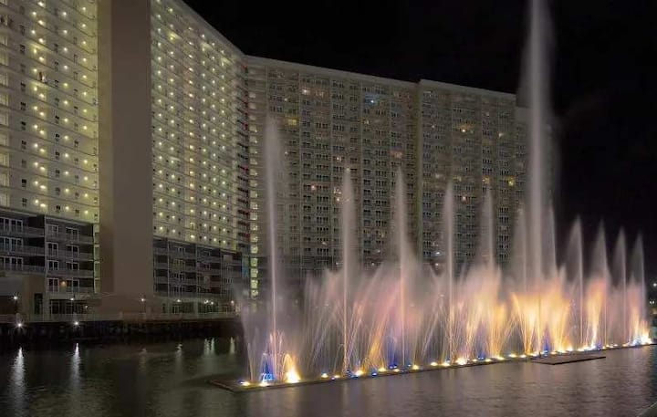 Laketown Wharf 3br - Beach & Light Show Views - Panama City Beach, FL