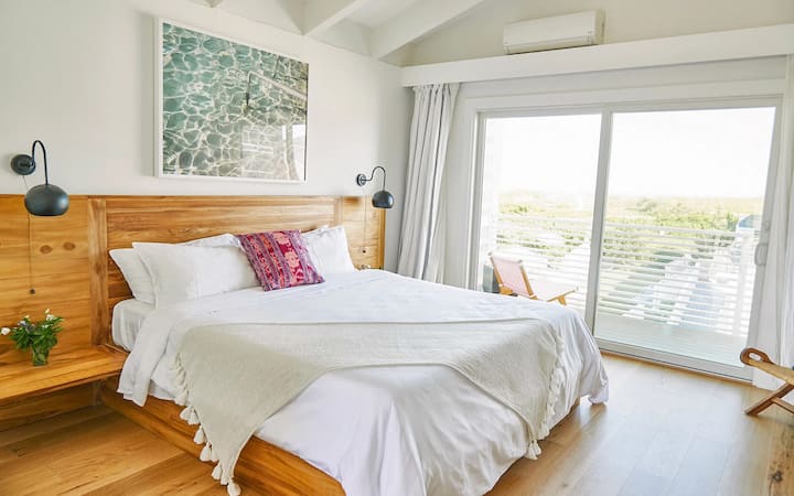 4 Hero Double Oceanside, Hero Beach Club, Pool - Montauk, NY