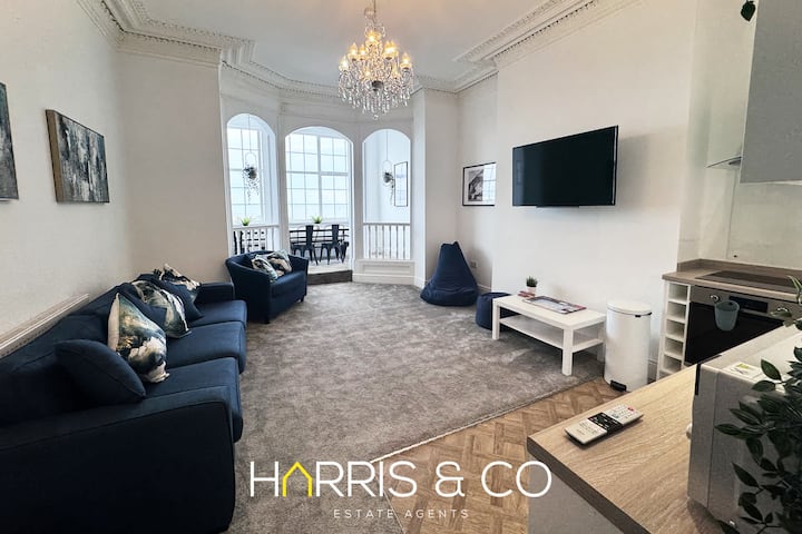 The New Sandpiper - A Sea View Retreat - Lancashire