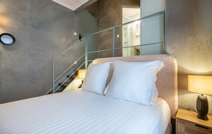 Makom Pereire - Small Duplex Studio - Paris