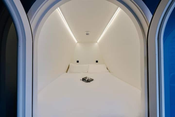 Unique Design Room At Supper Hotel - Ámsterdam