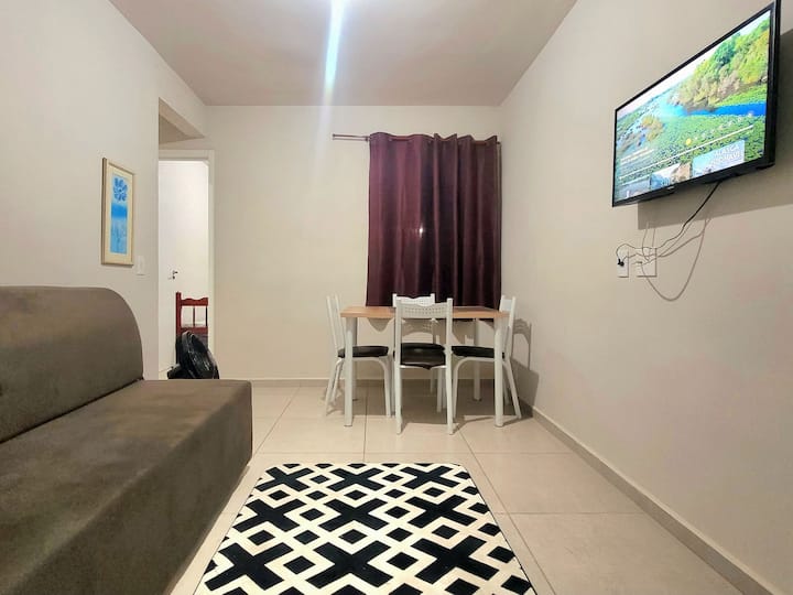 Apê 2/13 - Acolhedor E Confortável Em Condomínio - 