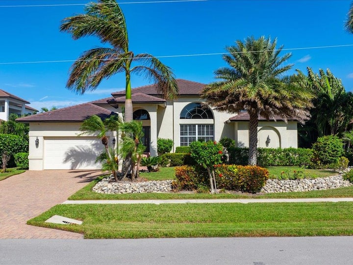 910 Olive Ct. - Marco Island, FL