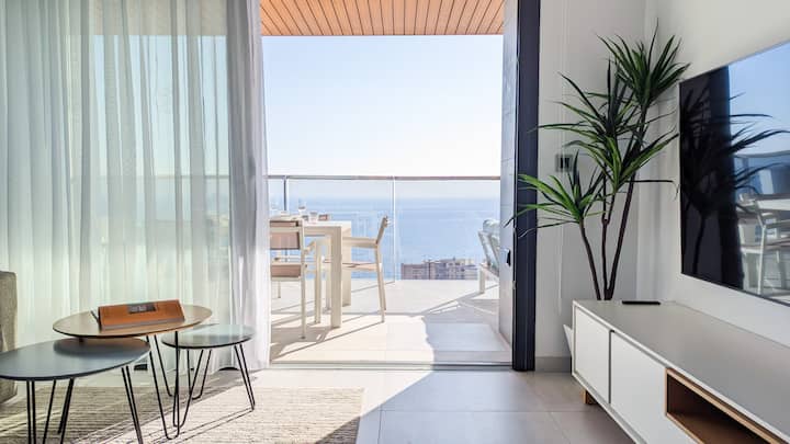 Sunset Waves Retreat Apartment - Benidorm