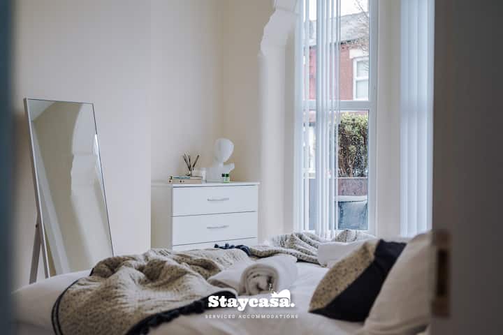 Monton - Private Room In A Co-living Home (R1) - Manchester