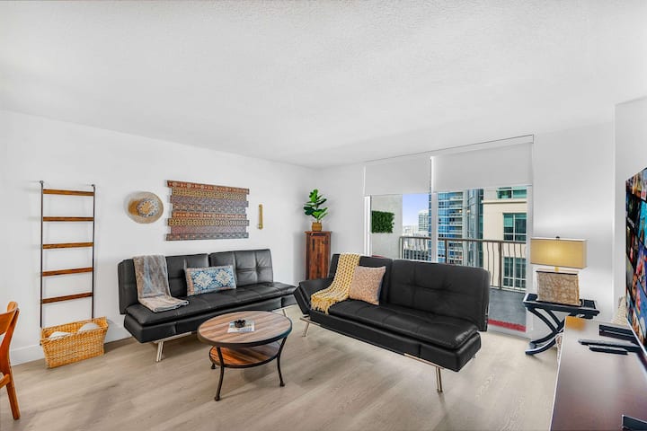 Stylish Condo In Central Brickell Location - Miami, FL