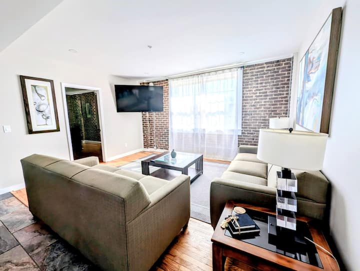 New Modern 2 Br In Excellent Location (201) - Maryville, TN