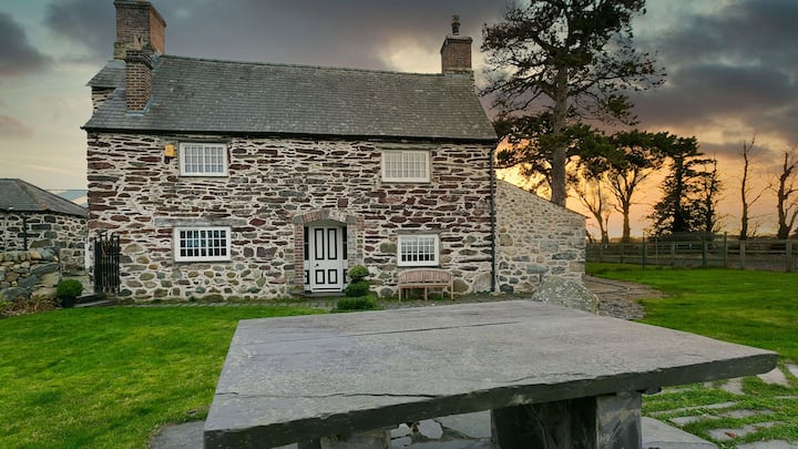 Tal Y Bont Farm - Beaumaris