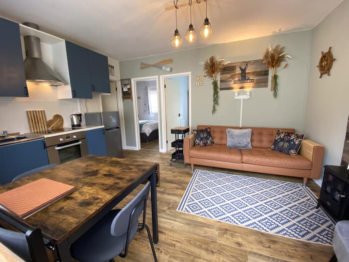The Donkey Den - Branscombe