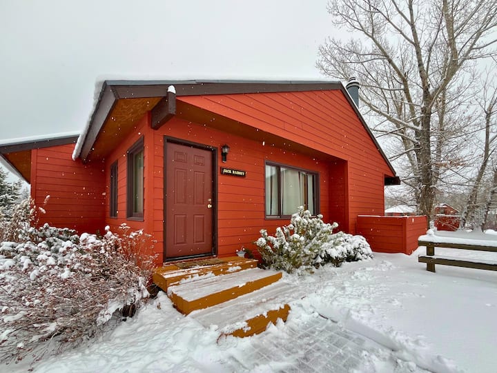 Jack Rabbit - Experience The Beautiful Elk River - Steamboat Lake State Park, Clark