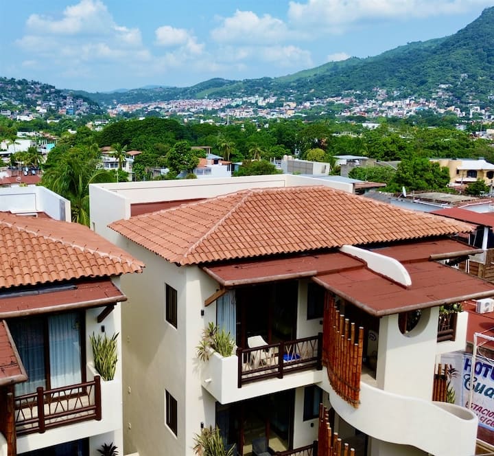 Beautiful Top Floor Condo Close To Everything! - Zihuatanejo