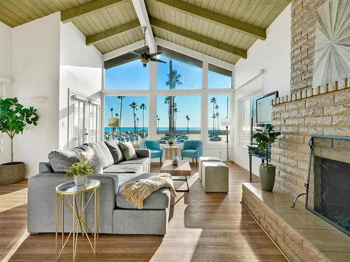 Prime Oceanfront Location: With Direct Beach Acces - 뉴포트비치