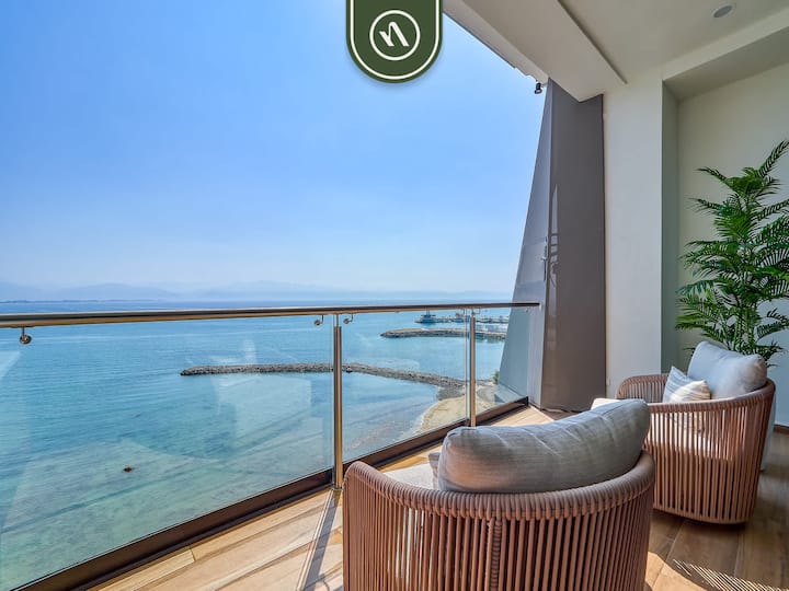 Luxury Oceanfront 3 Br Condo With Balcony - Bucerías