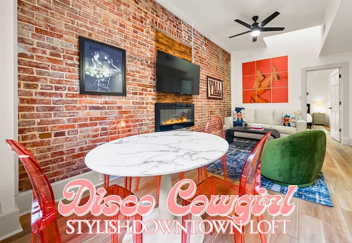 Stylish Loft In The Heart Of Downtown - Hot Springs, AR