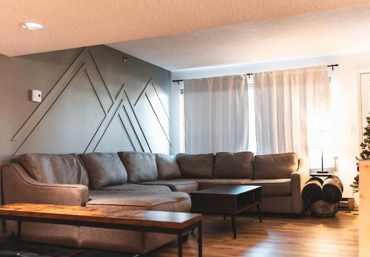 "It's A Beaut Clark" Ski-in/out Trailside Fl W105 - Newry, ME