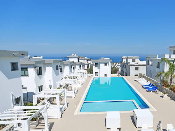 Sky Breeze 2-bed Villa: Peaceful Retreat With Pool - Nordzypern