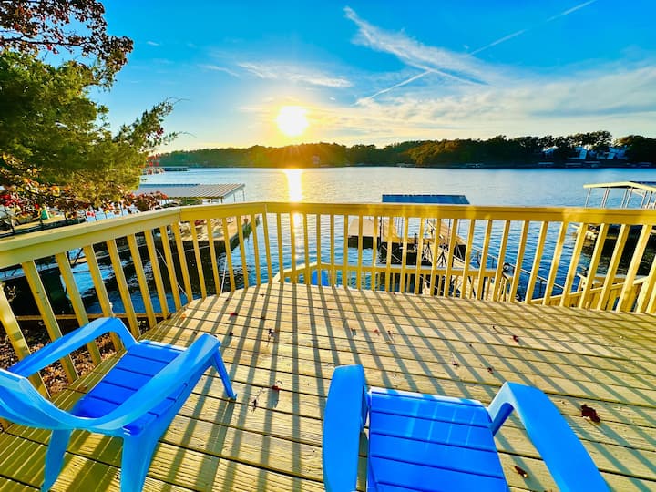 Hickory Haven: Private Lakefront Home - Lake Ozark, MO