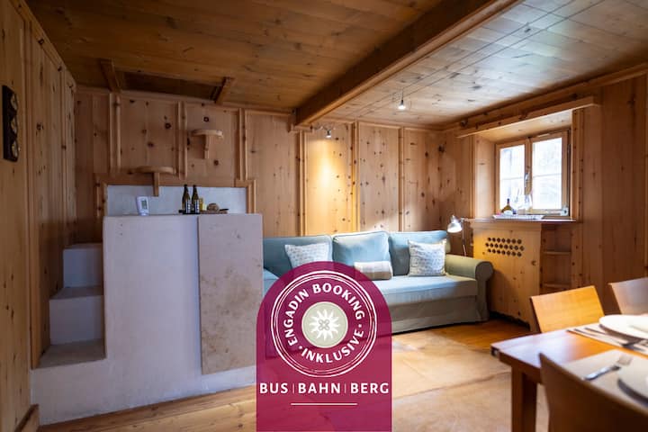 San Geer Sains: Charming 5.5-house In The Old Part - Tarasp