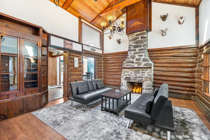 King Suite Cabin Retreat • Highland Lakes - Vernon Township, NJ